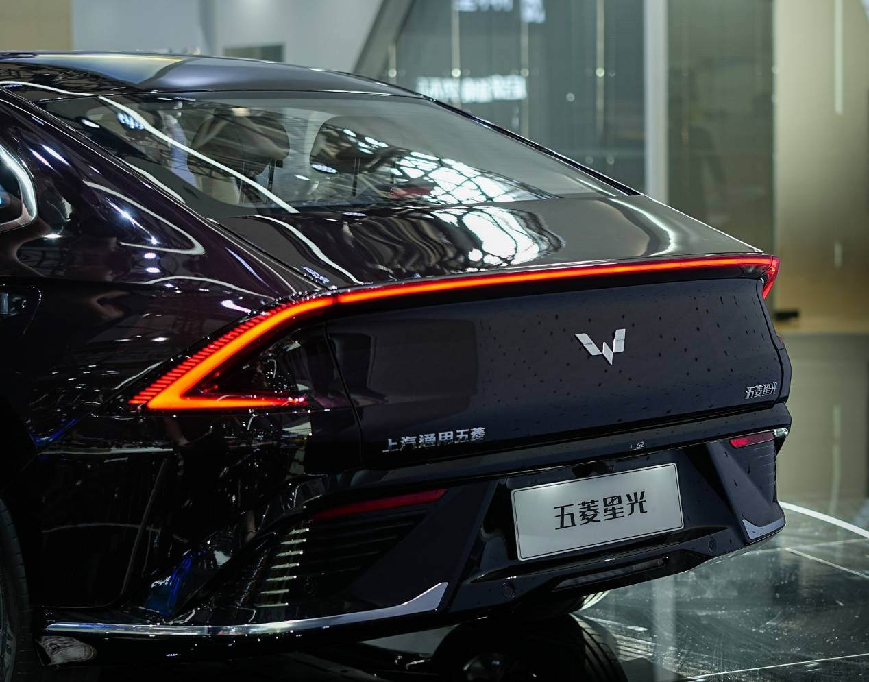 3.98L油耗1100km续航，五菱星光新车上市，现场交车火爆_搜狐汽车_搜狐网