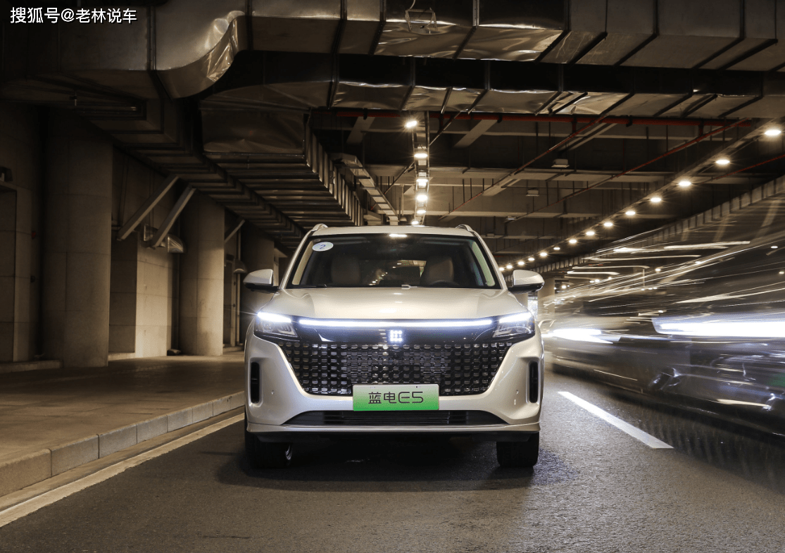 蓝电E5对比欧尚Z6 iDD，不只买车便宜3万，用车还能省更多_搜狐汽车_搜狐网