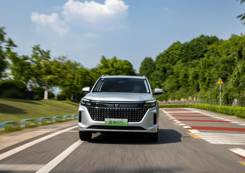 蓝电E5对比欧尚Z6 iDD，不只买车便宜3万，用车还能省更多_搜狐汽车_搜狐网