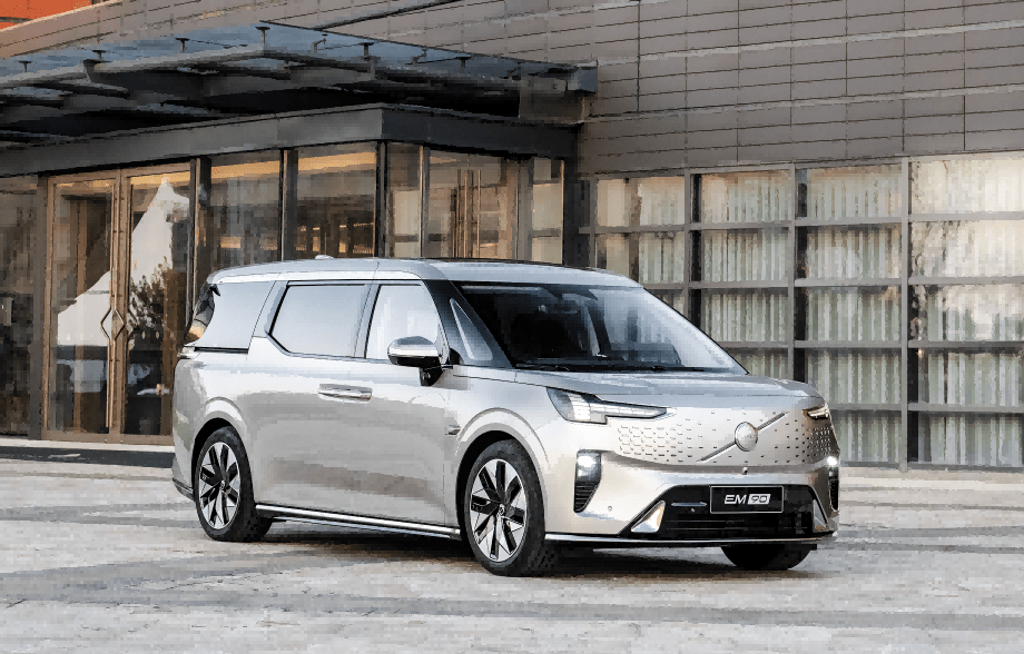 豪华市场首款纯电MPV，售81.8万，实拍沃尔沃EM90_搜狐汽车_搜狐网