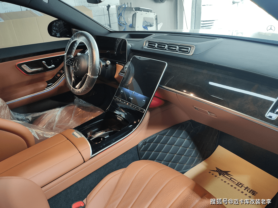 21款奔驰S400L豪华改装原厂主动氛围灯，4D旋转高音效果_搜狐汽车_搜狐网