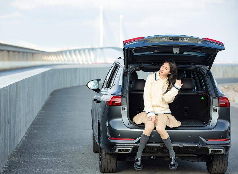 为生活增加点色彩，Hebe与五十度灰的荣威RX5MAX_Emmm_公司_新能源