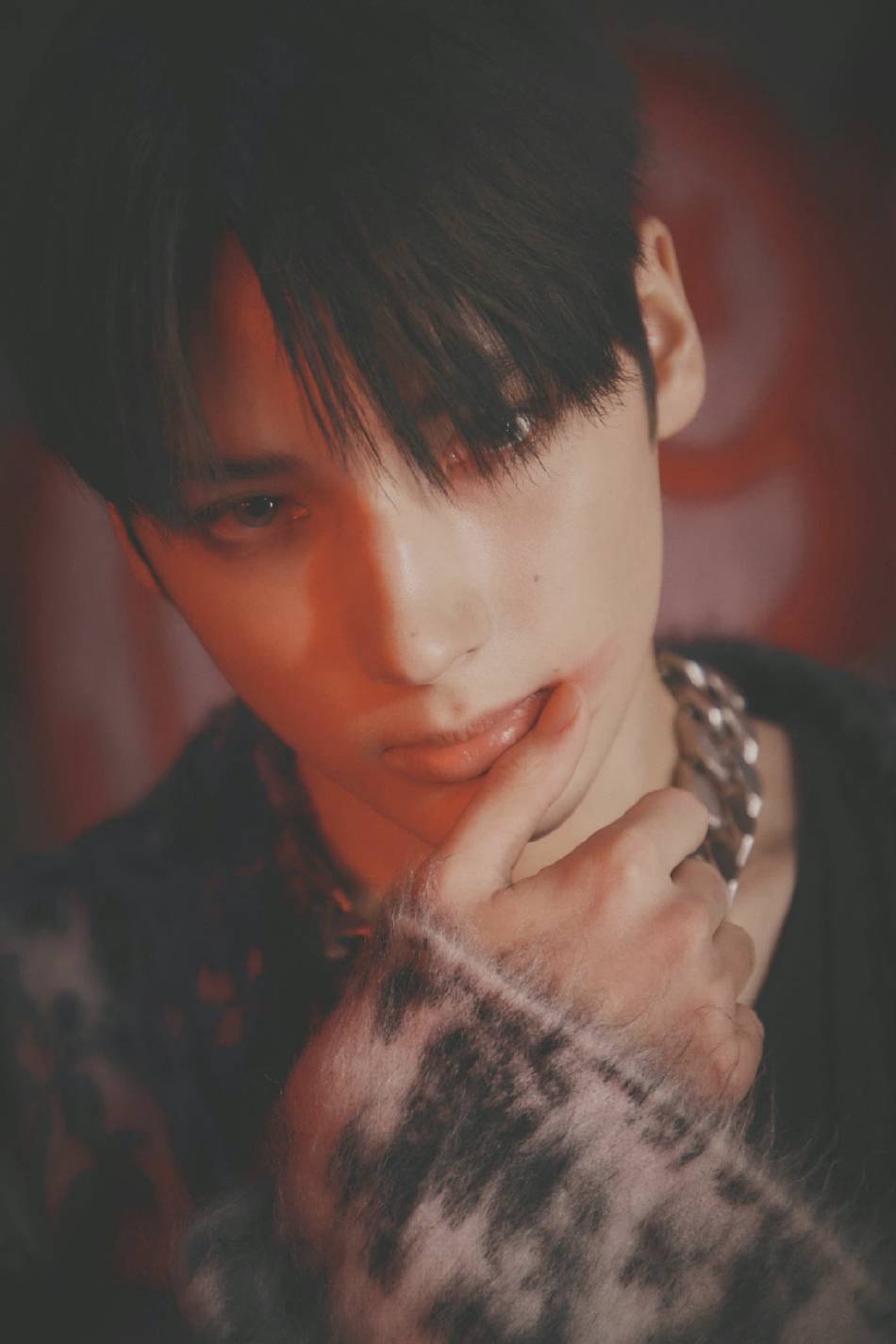 TXT回归预告照“MESS”公开 全员画报匠人诱惑感-搜狐大视野-搜狐新闻