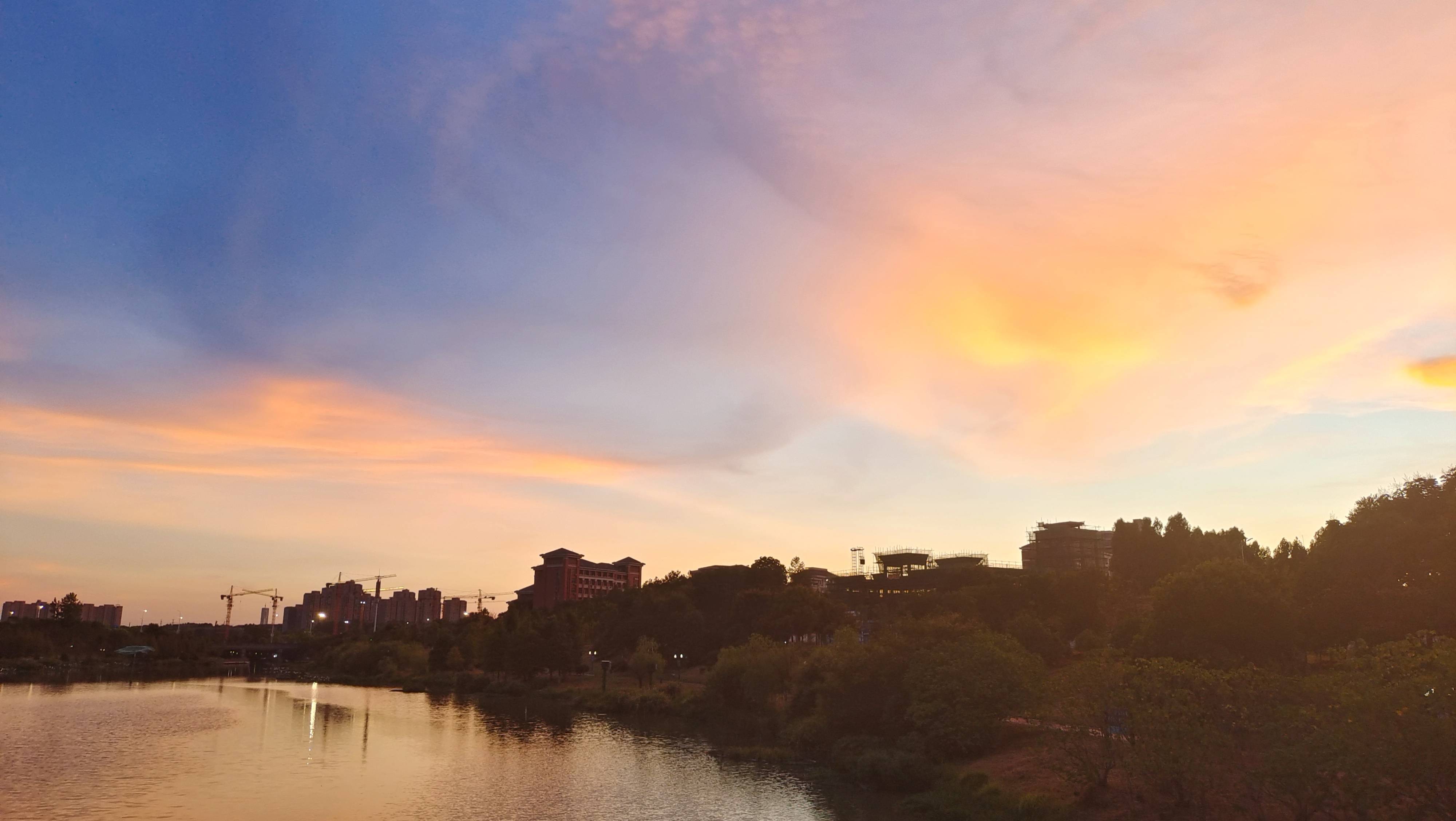 美丽吉安：云彩欣赏（2022年8月17日摄）-搜狐大视野-搜狐新闻