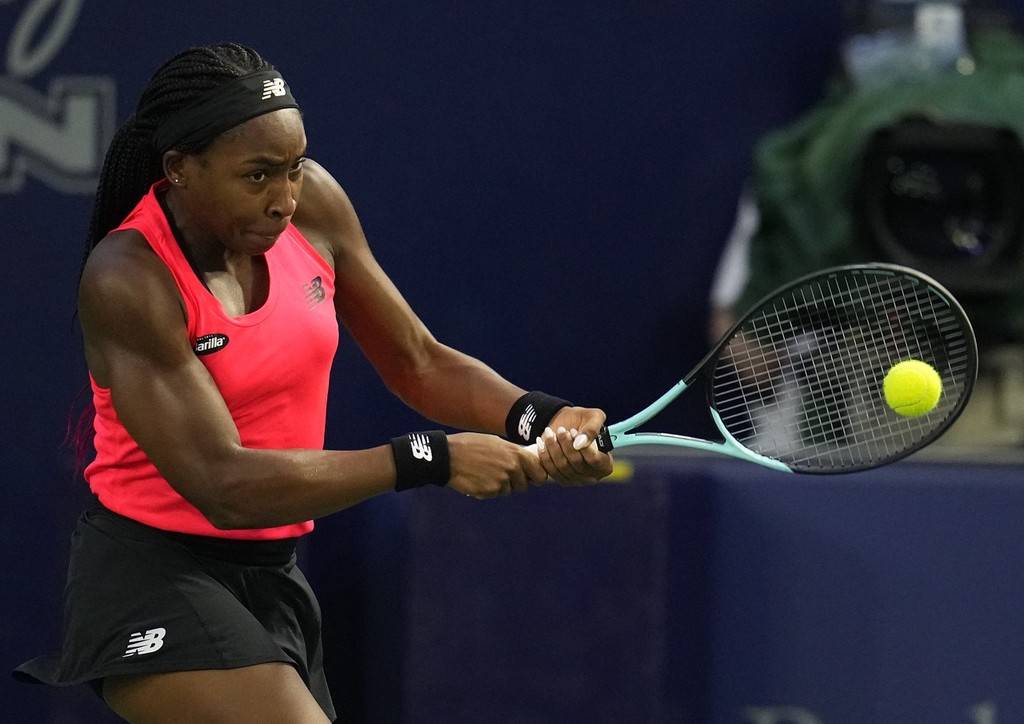 WTA圣地亚哥公开赛女单1/4决赛：斯维亚特克获胜-搜狐大视野-搜狐新闻