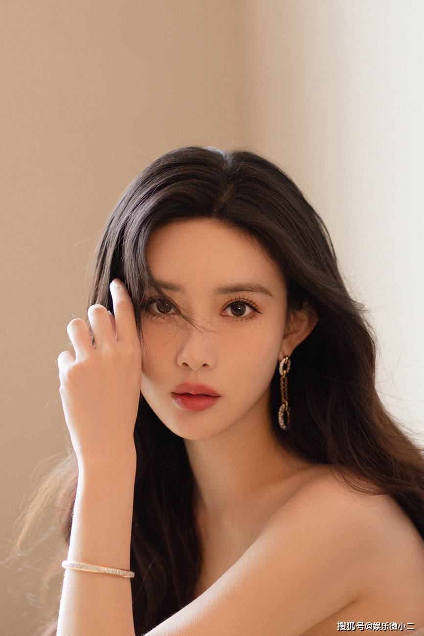 孟子义出席微博视界大会 获优秀艺能奖荣誉-搜狐大视野-搜狐新闻