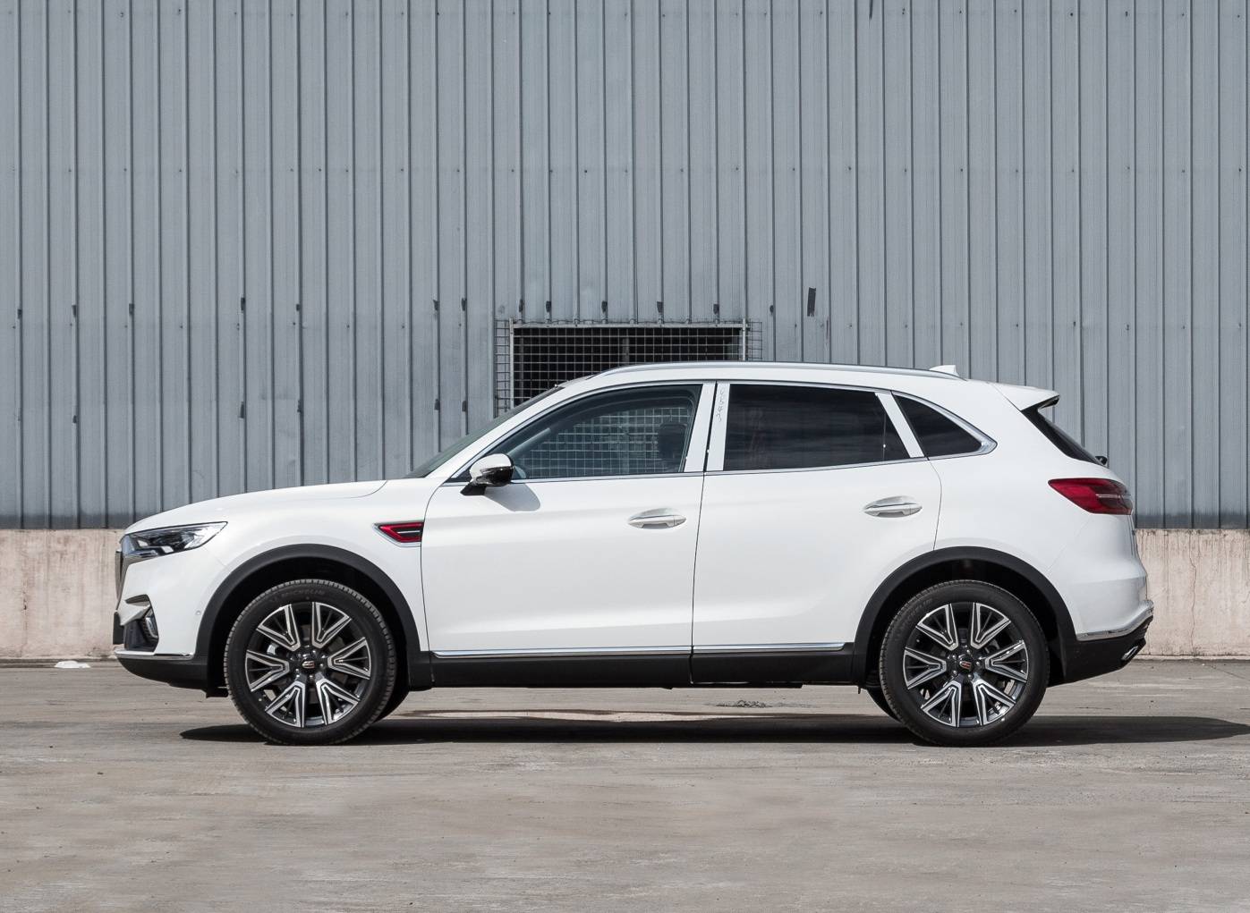 21万买一台红旗HS5 值不值？性价比怎么样？具体分析后，你就懂了_搜狐汽车_搜狐网