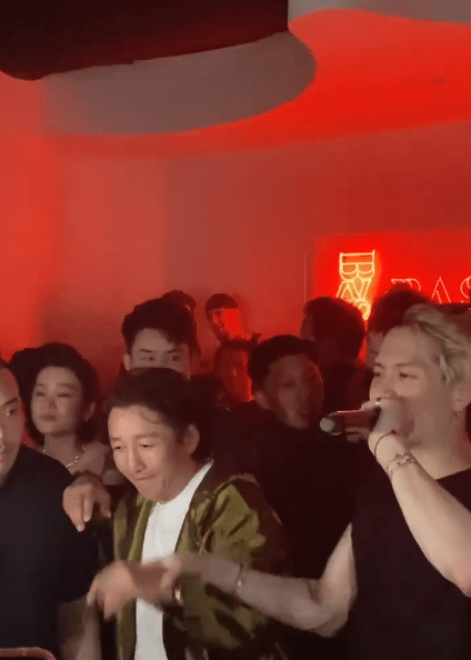 王嘉尔举办私人派对气氛嗨 邹市明等好友现身助阵-搜狐大视野-搜狐新闻