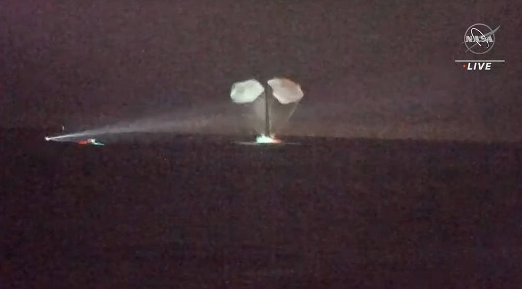 NASA载人龙飞船搭载Crew-5机组返回地球-搜狐大视野-搜狐新闻
