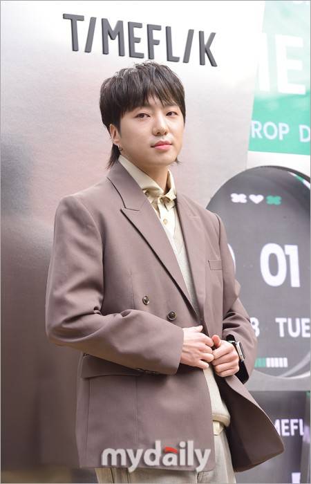 好有Swag！WINNER成员姜昇润金秦禹出席品牌活动-搜狐大视野-搜狐新闻