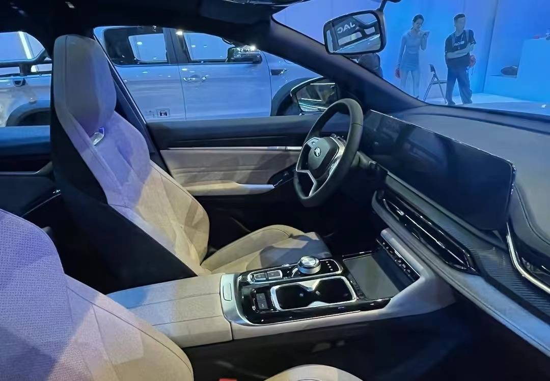 与比亚迪宋PLUS DM-i同级 江淮QX PHEV将于上海车展公开亮相_搜狐汽车_搜狐网