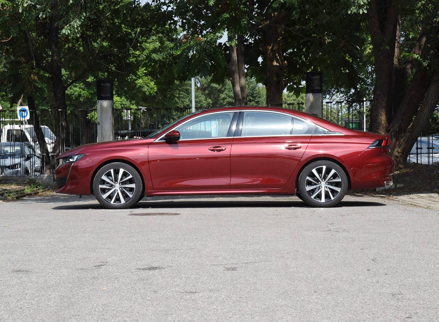 标致508L值不值得买？22万买它是不是傻？看完你就懂了_搜狐汽车_搜狐网