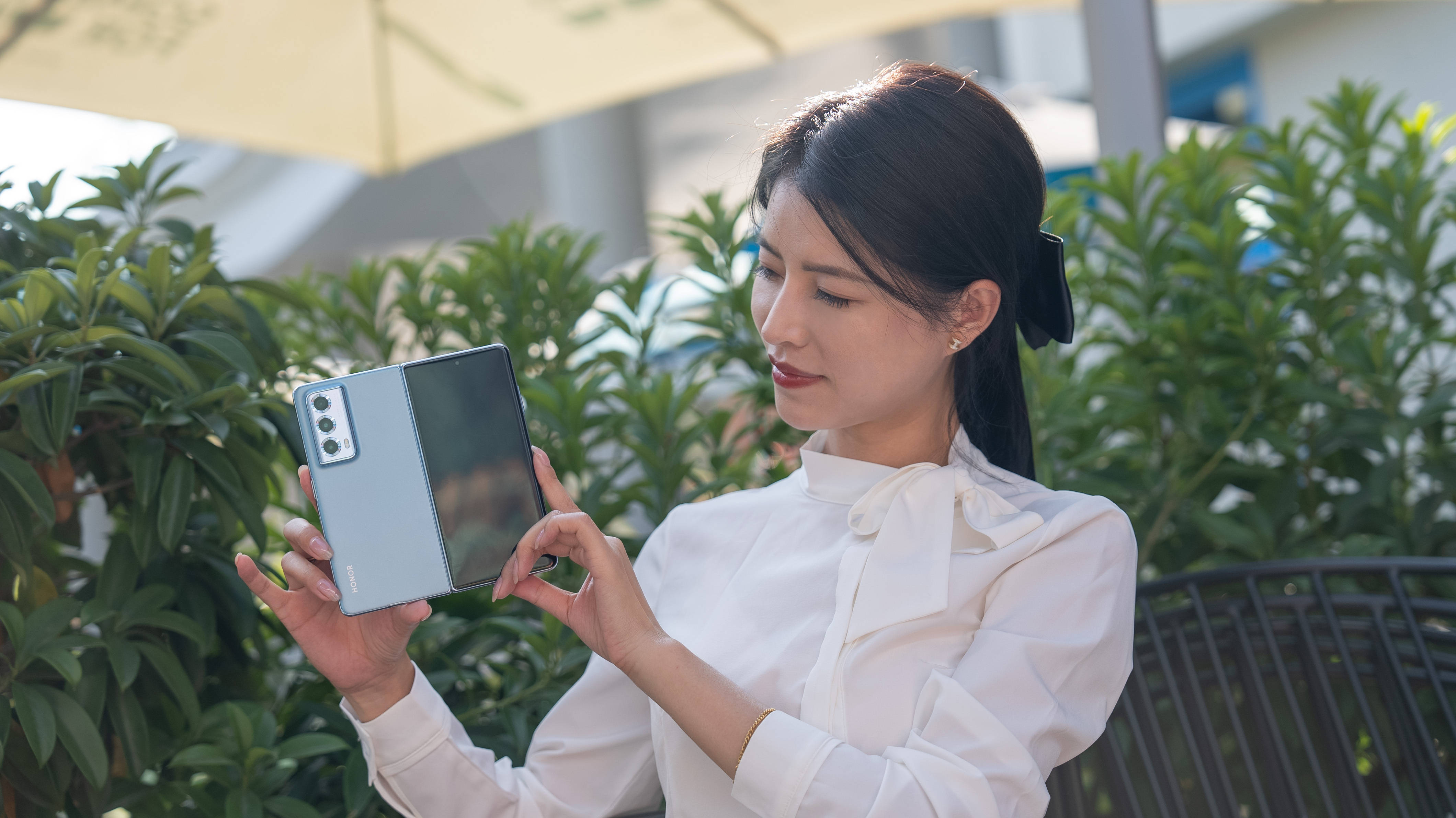 浅谈【荣耀MagicVs2】_搜狐汽车_搜狐网