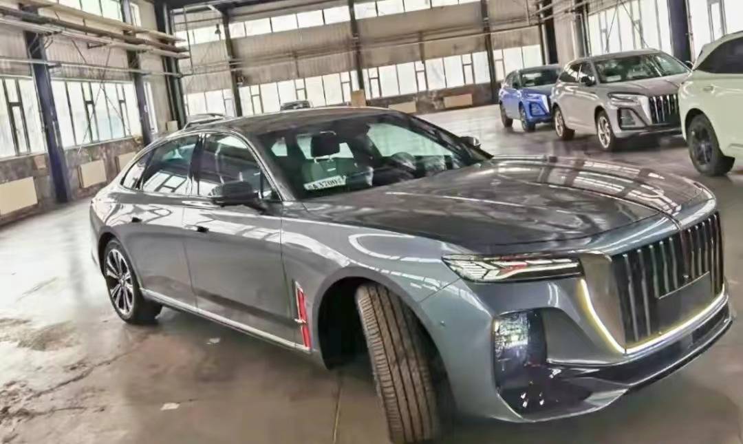 奥迪A6L同级！新款红旗H9实车曝光，内外均有调整_搜狐汽车_搜狐网