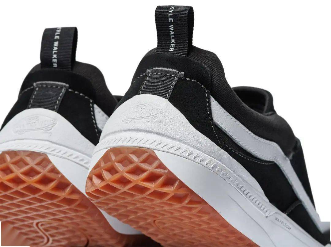 年轻有为，放胆去滑！职业滑手的「懒人鞋」Vans Kyle Walker Pro 2 第二代签名款登场_搜狐汽车_搜狐网