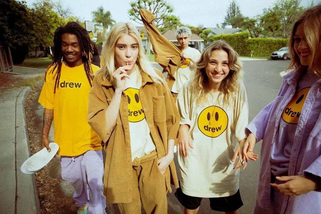 秒杀高街的平价潮牌Drew House，再不买就买不起了！_Biber