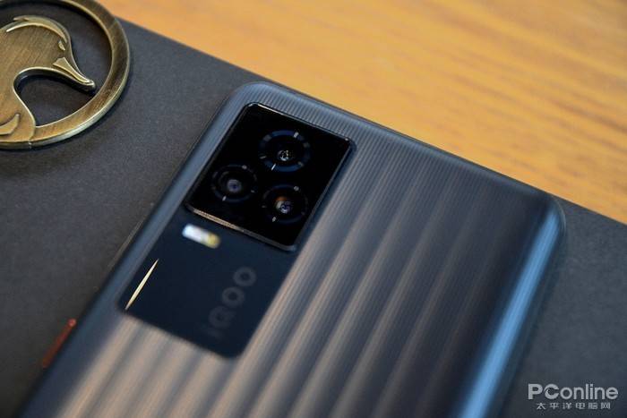 iQOO 7全面测评：横屏旗舰还能带来哪些惊喜？_性能