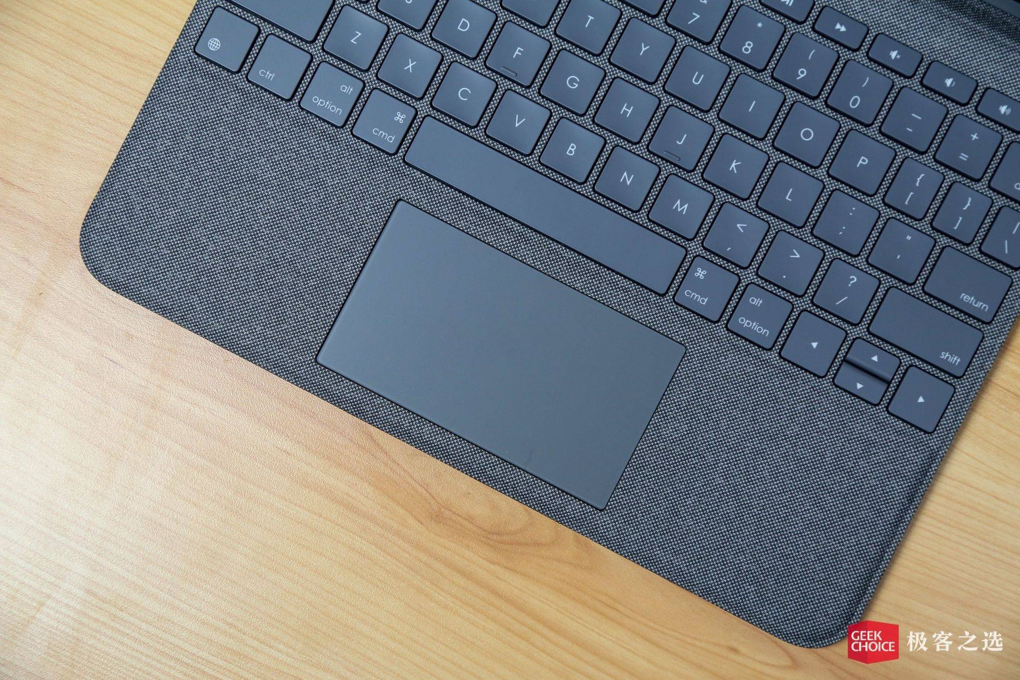 罗技 Ipad 键盘体验:更强保护、更多形态,还比官方便宜一半macbook
