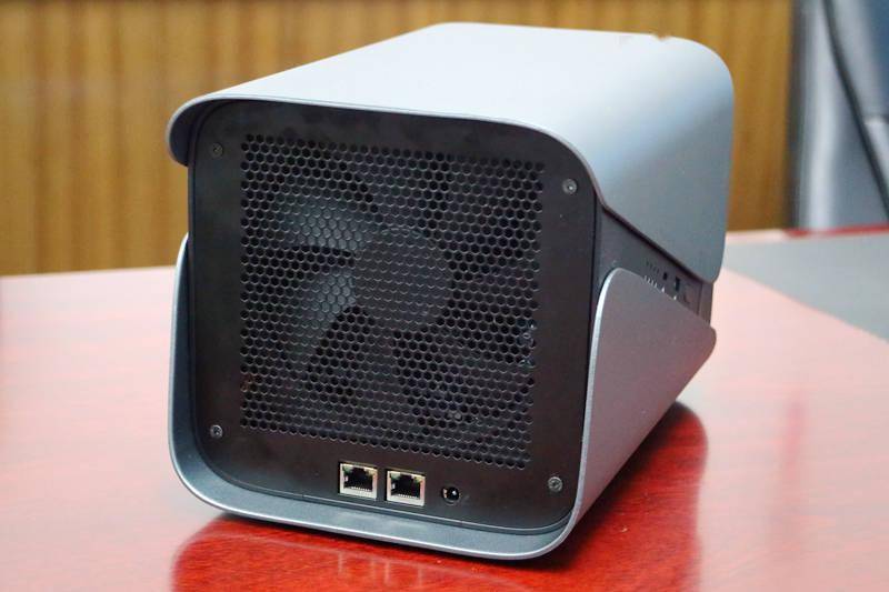 后来的挑战者所带来的惊喜 极空间Z4详尽体验_产品