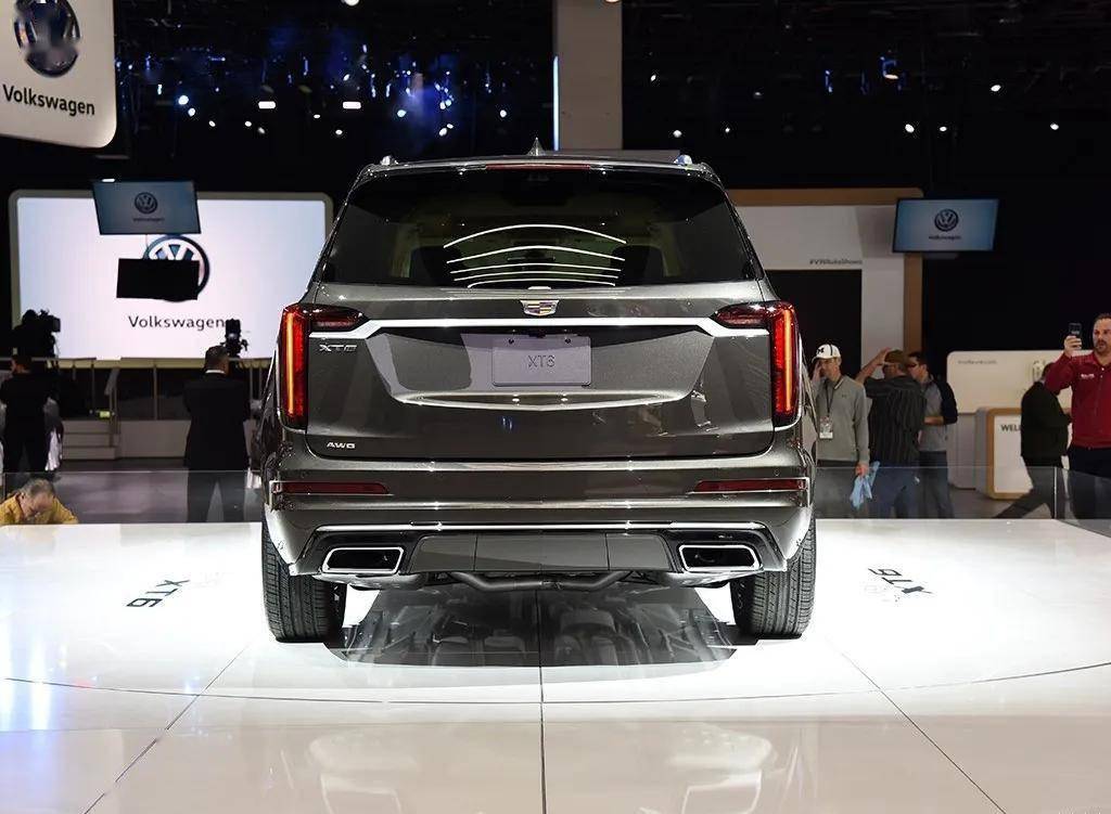 2021款新一代凯迪拉克XT6实车，比Q7大，比X5动力足_搜狐汽车_搜狐网