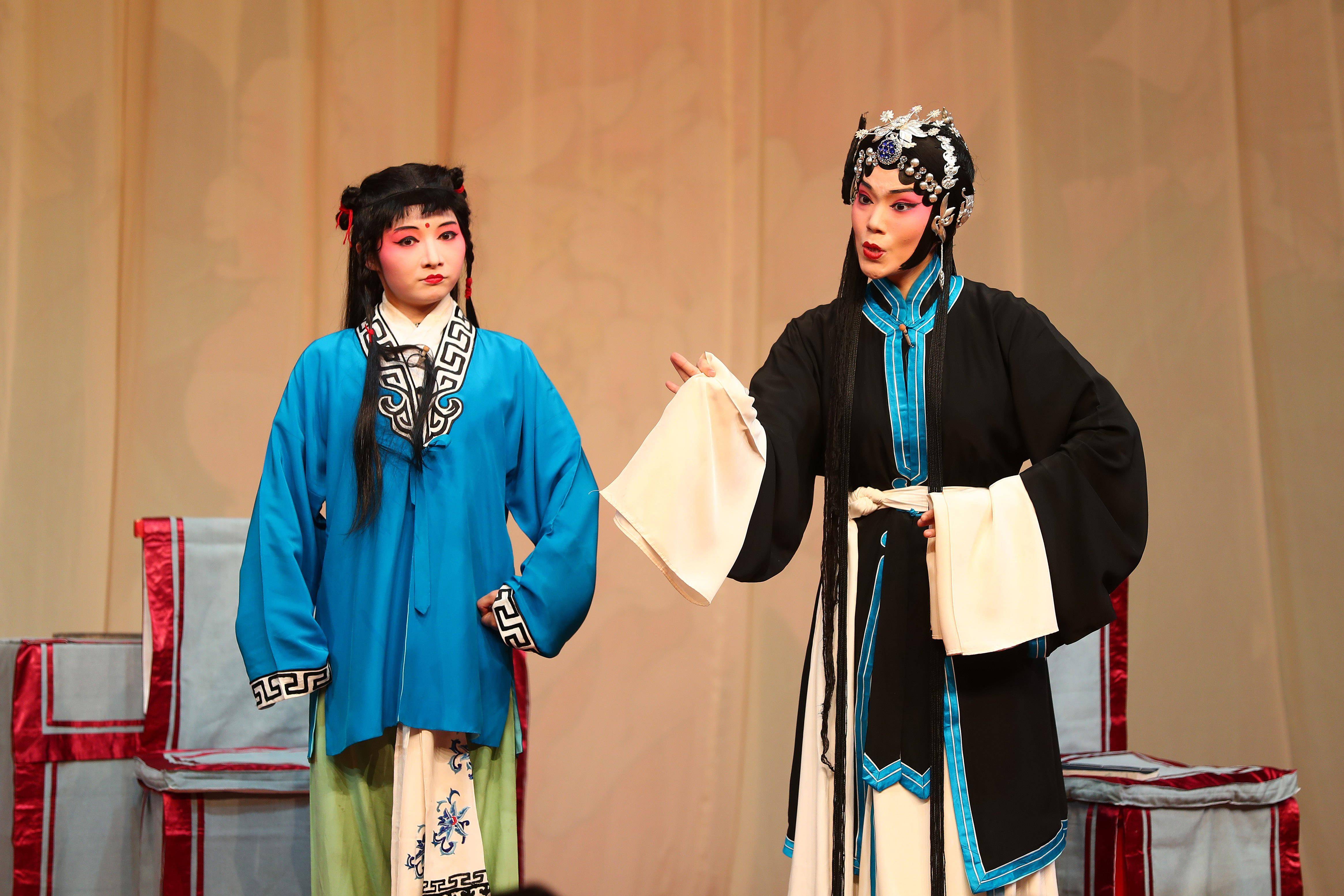 高校学员展示“京剧行当艺术名家高校传艺”成果_专业