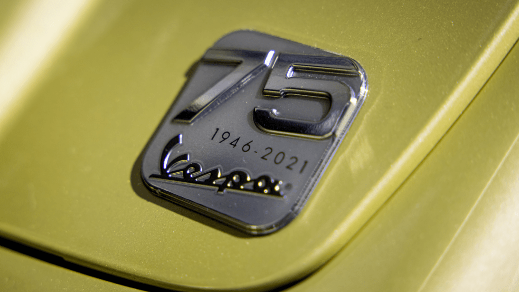 VESPA 75周年特别版彰显非凡魅力_搜狐汽车_搜狐网
