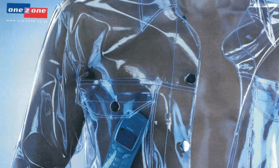 作品集中真正的“Y2K风格”_千年虫