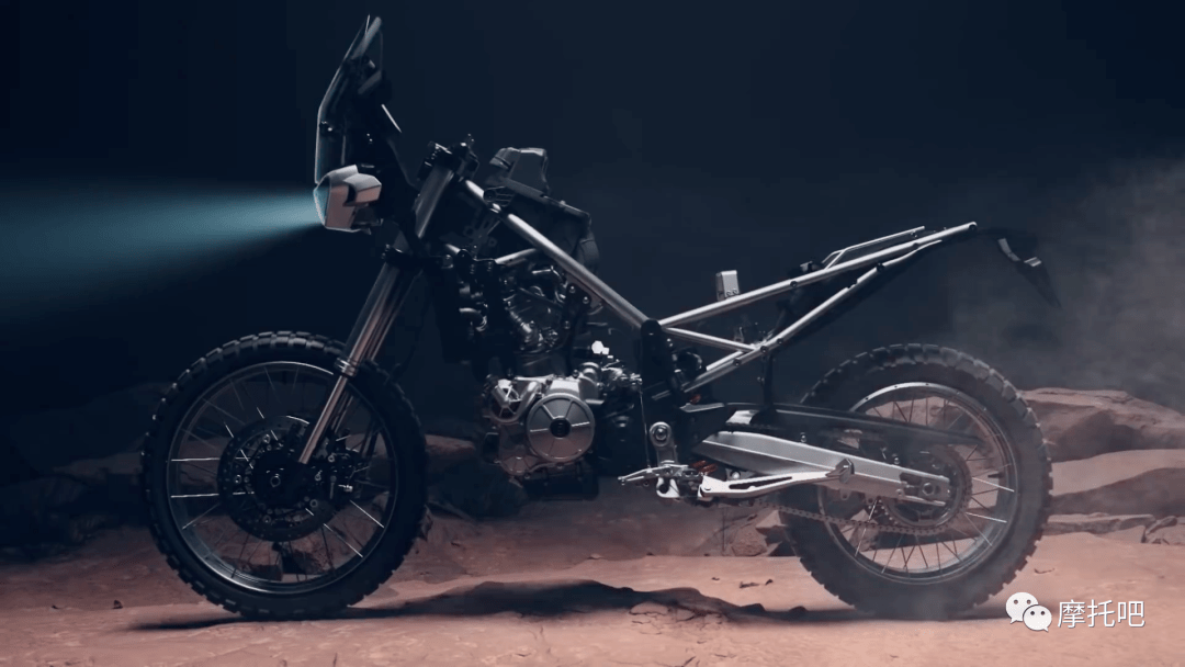 玩野的！“硬茬子”阿普利亚660ADV发布！_搜狐汽车_搜狐网