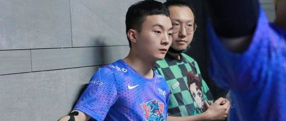 力克阿水，压制Gala，LPL新“T0级AD”诞生，1张数据对比图火了_战队