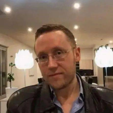 澳洲41岁处男网络征婚，条件只有一个：没谈过恋爱！网友：太难了_丹尼尔