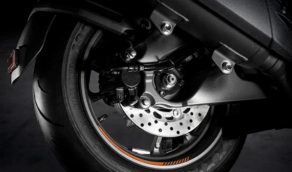 22800元的雅马哈新FORCE155..._搜狐汽车_搜狐网