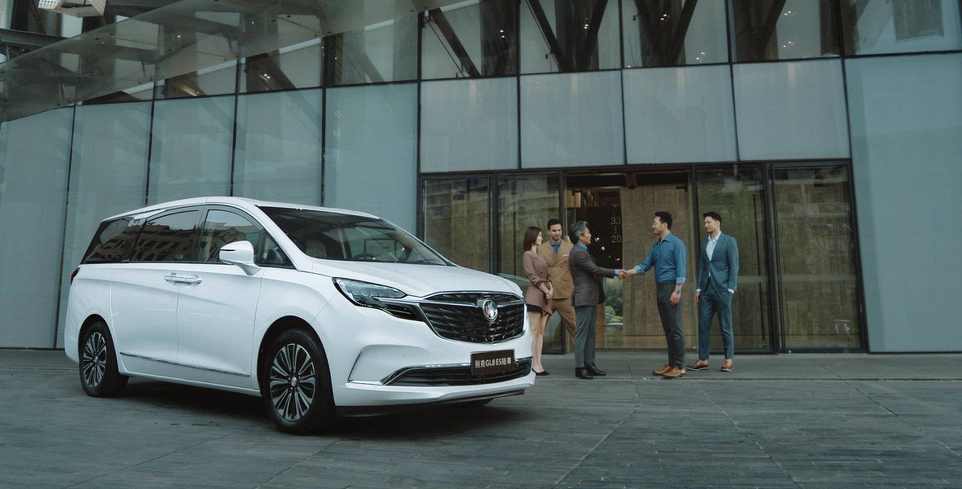 广汽丰田赛那VS广汽传祺M8，最热门MPV车PK国货之光_搜狐汽车_搜狐网