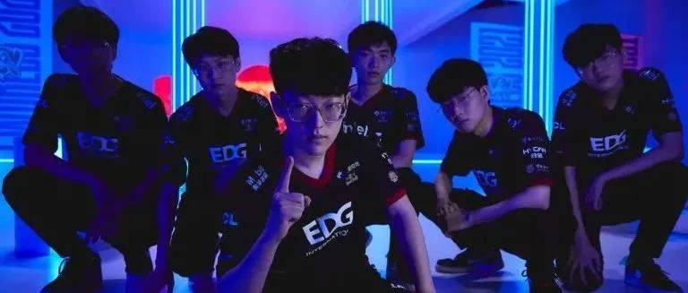 EDG 3:2 DK喜提S11总冠军 获48.95万美金奖励，央视发文祝贺_电竞