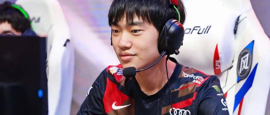 至臻全华班可能有三支？RNG不是唯一，永远滴神或上演复仇戏码_Uzi_Zoom_赛季