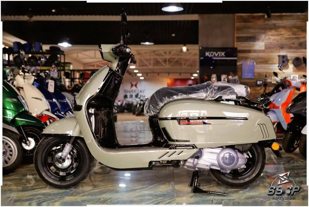 [ 龙嘉 ] Victoria 300i 颜值操控在线，Vespa 同款引擎……_搜狐汽车_搜狐网
