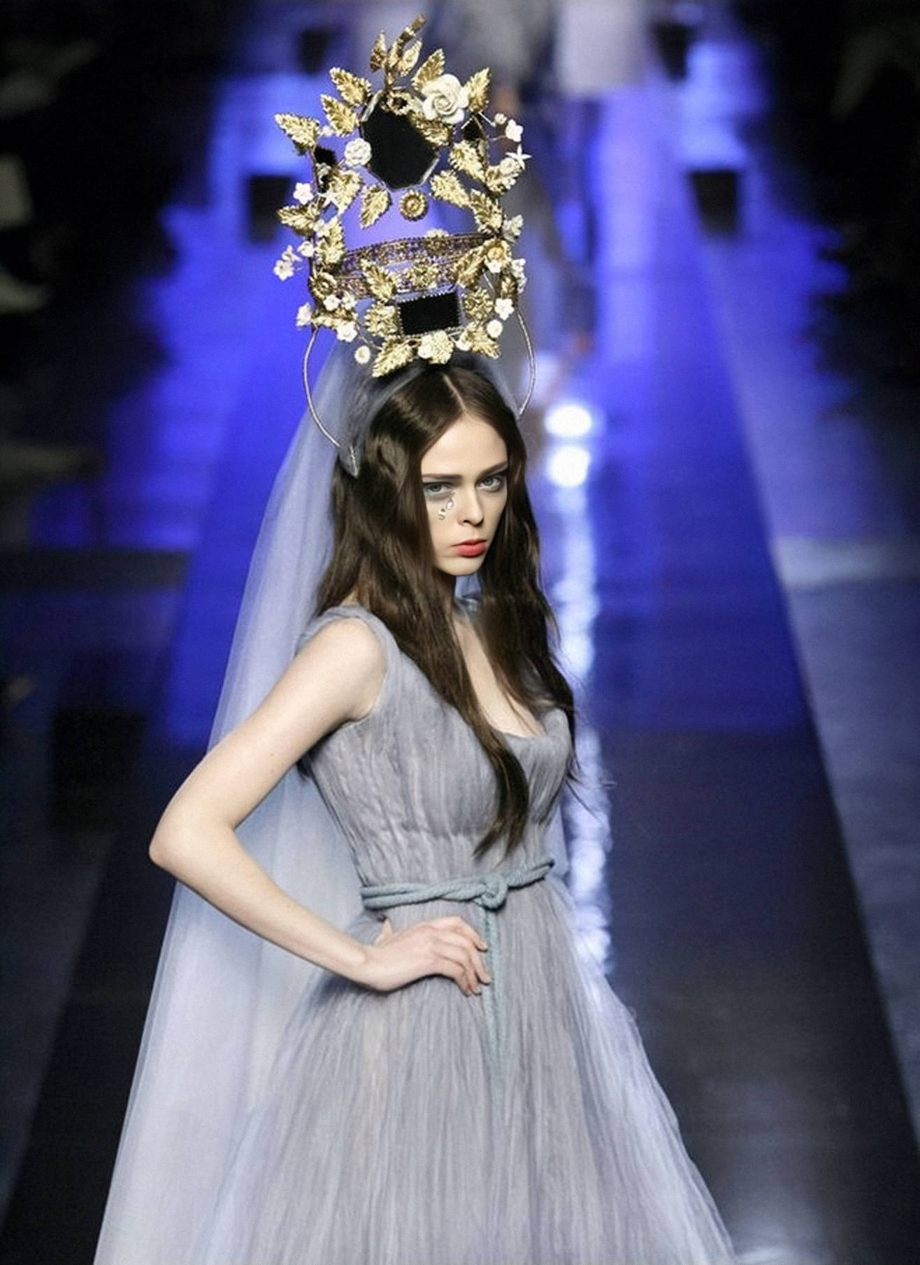 拍照姿势教科书的戏精超模Coco Rocha_Lacroix_pose_舞蹈