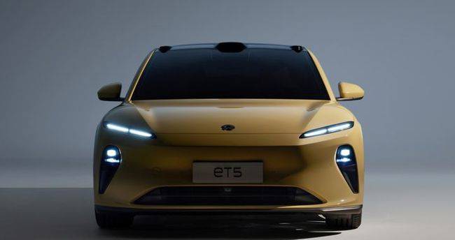 如何评价蔚来ET5？准备给老婆选个粉色_搜狐汽车_搜狐网