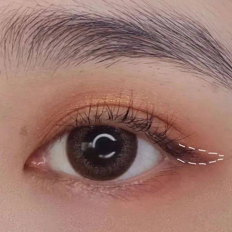 超实用眼妆小技巧!两分钟就能画出大眼效果!眼影睫毛眼线