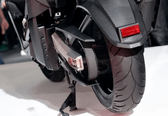 光阳发布推出KRV180 Öhlins版..._搜狐汽车_搜狐网