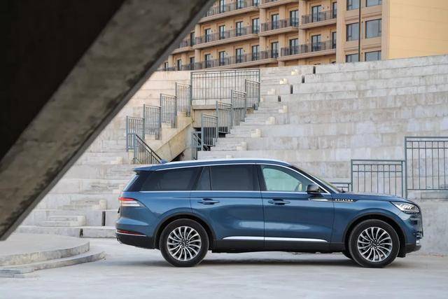 3.0T+10AT，美式豪华SUV！试驾林肯飞行家_搜狐汽车_搜狐网