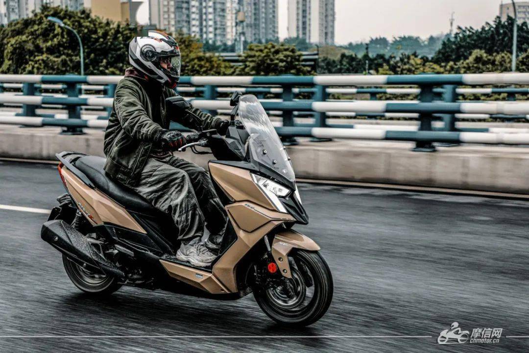 在山城，与光阳Racing X150一道去浪_重庆_李子坝_休闲时光