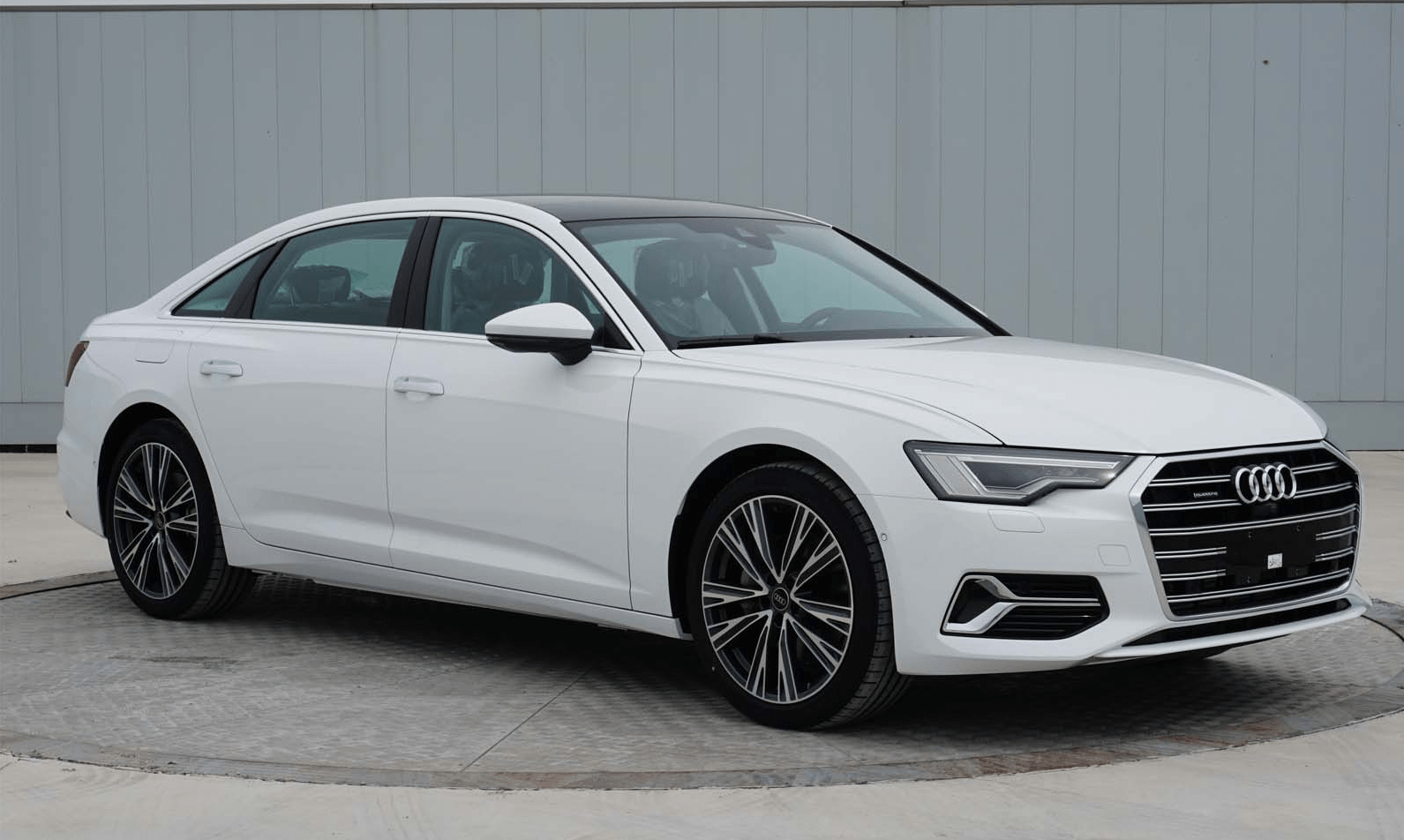 奥迪A6L开始与A7L“争奶”喝了！让宝马5系和奔驰E级“笑坏了”_搜狐汽车_搜狐网