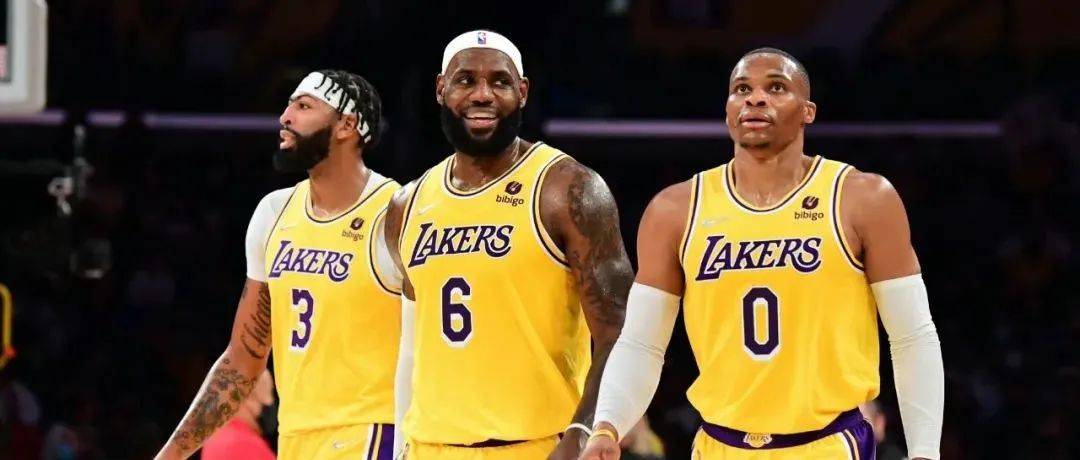 OL2 | 2K22球员数据变化（更新至1.13）（湖人）_能力_防守篮板_运球