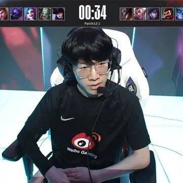 Doggo吉格斯“核弹”poke瞬秒C位，BLG让一追二击败WBG_泰坦_蕾欧娜_闪现