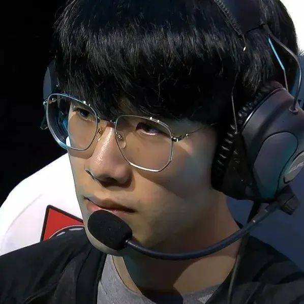 LPL必须得感谢IG和FPX！七大冠军选手一起发威，带动了联赛进步_队伍_战队_Lwx