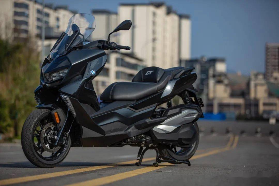 无极SR4 Max｜宝马C400 GT｜光阳赛艇S 350横评（上）_搜狐汽车_搜狐网