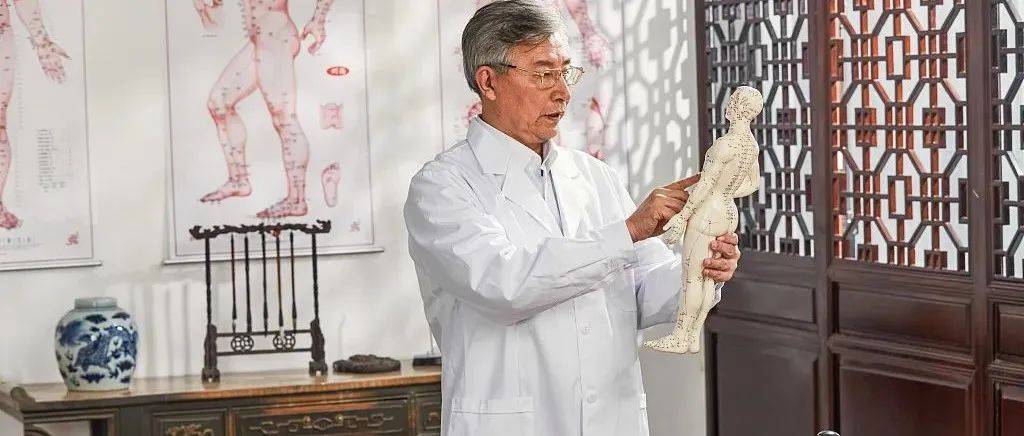 肝气不舒揉这里，全身的筋就都揉开了！身体脚底人体