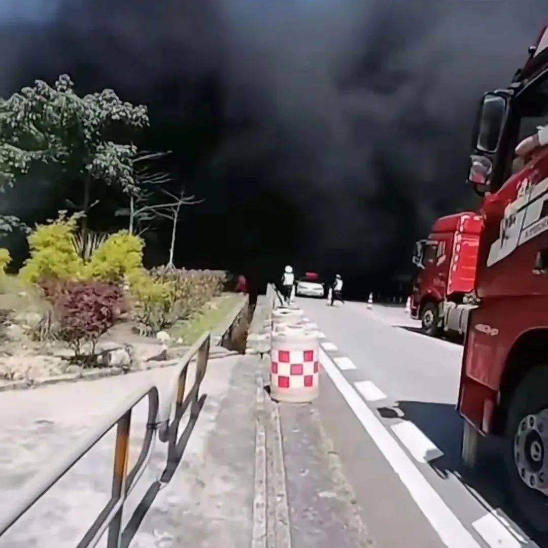 隧道内油罐车爆炸，有人员伤亡？真相是…… 自燃 安溪 车辆