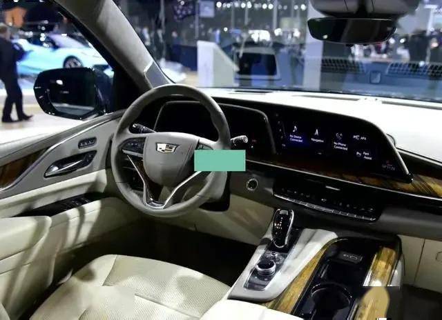 凯迪拉克换脸了！CT6正式曝光，轿跑造型+贯穿大屏，对标奔驰E级_搜狐汽车_搜狐网