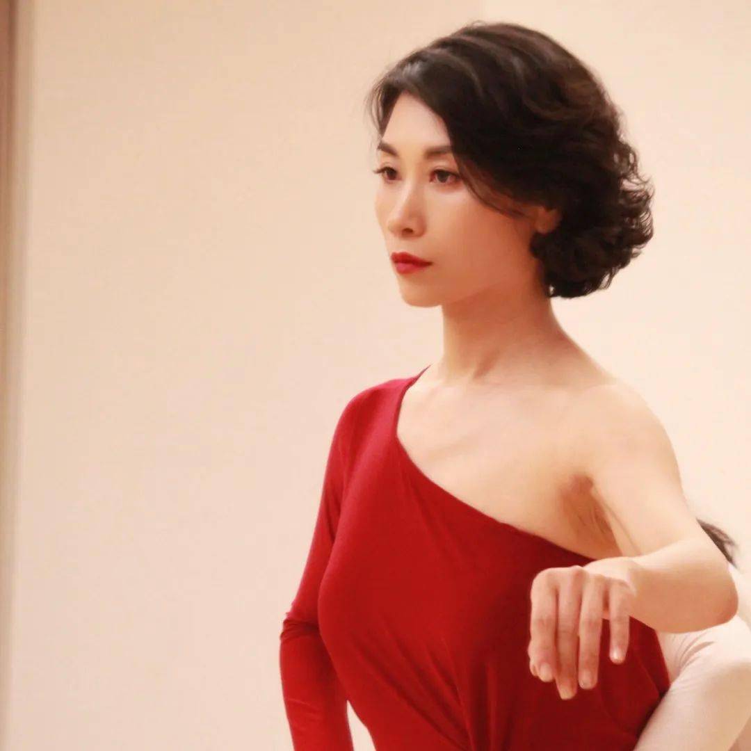 岁月不败美人，她们的50岁比20岁还精彩！_健身_Nina_舞蹈